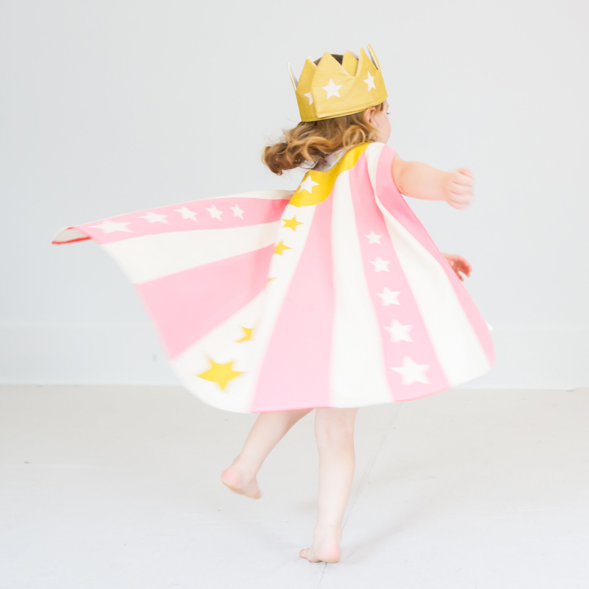 Gold Crown with stars, adjustable, with super cape, for prince princess ...